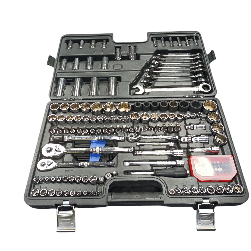 Pre-owned HALFORDS ADVANCED 150 PIECE SOCKET SET - Own4Less